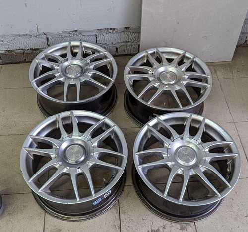 Литые диски R15 5х108 на Фокус