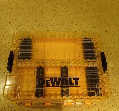 DeWalt Toughcase. Кейс деволт 21517045