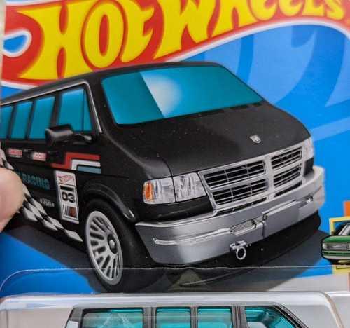 Hot Wheels Dodge Van (Черный)