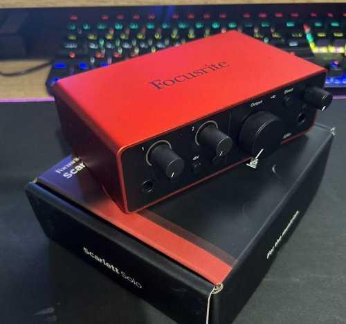 Звуковая карта Focusrite Scarlett Solo 4th Gen