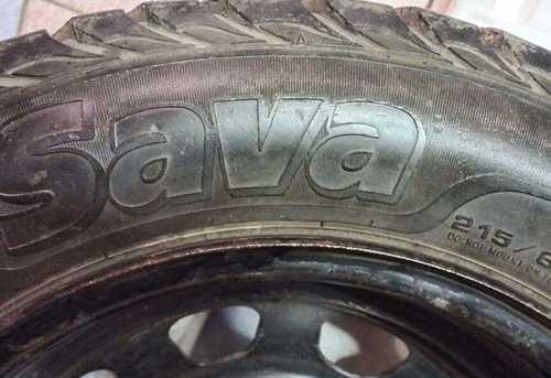 Sava Eskimo Stud 215/65 R16