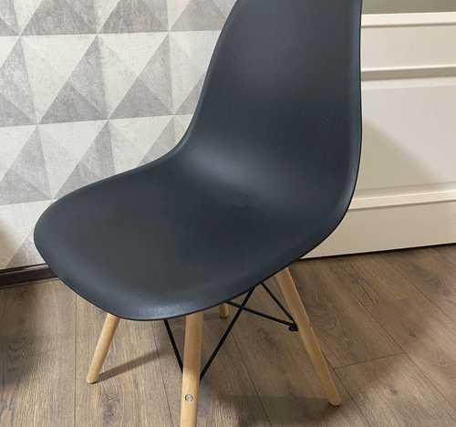 Стулья кухонные eames