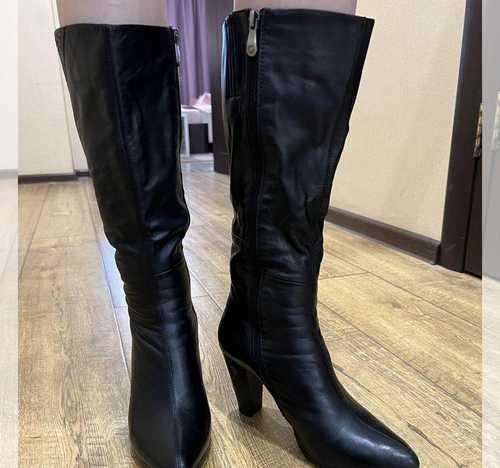 Сапоги женские Carnaby 38