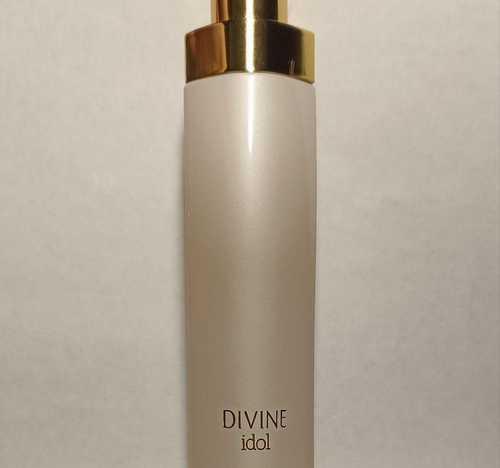 Парфюмерная вода Divine Idol от Oriflame