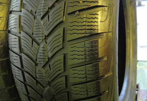 Goodyear UltraGrip Performance 235/65 R17