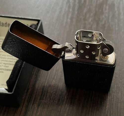 Зажигалка бензиновая zippo