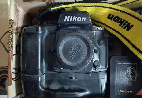 Плёночный зеркальный фотоаппарат Nikon F90x