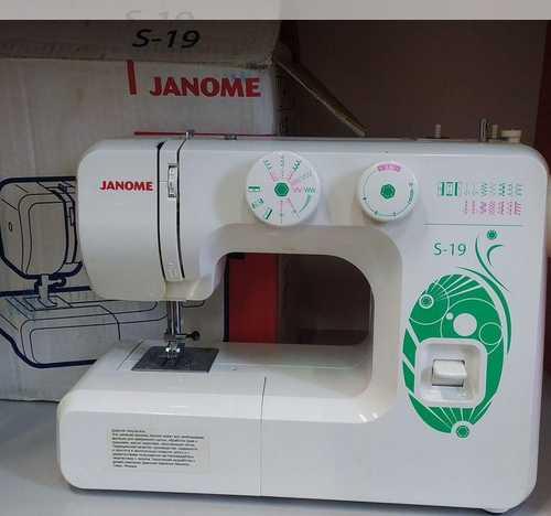 Швейная машина janome S19