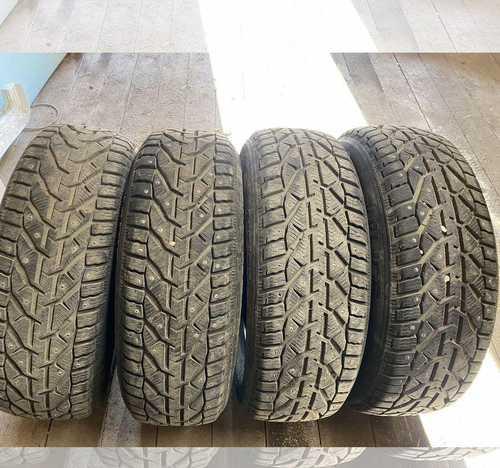 Tigar SUV Ice 215/65 R17
