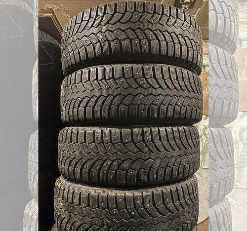 Bridgestone Blizzak Spike-02 215/60 R17 97Q