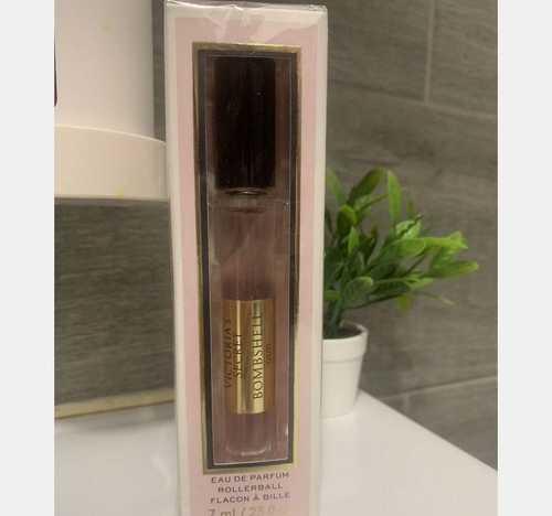 Victoria's secret bombshell oud