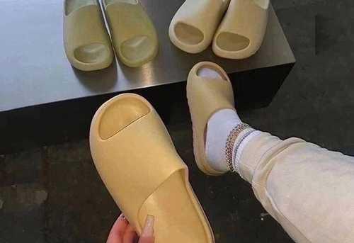 Тапки как Adidas Yeezy Slide женские