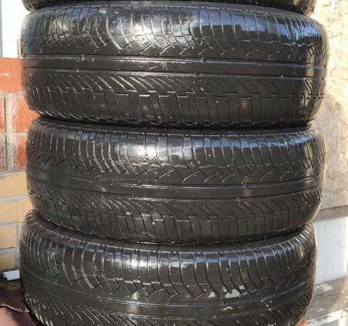 Michelin Latitude Diamaris 215/65 R16