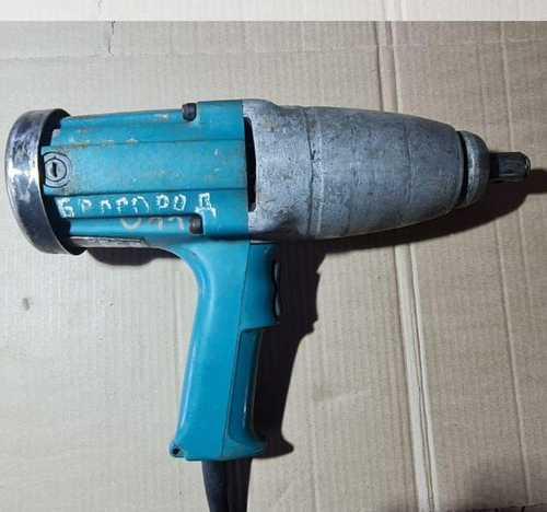 Гайковерт электрический makita 6906