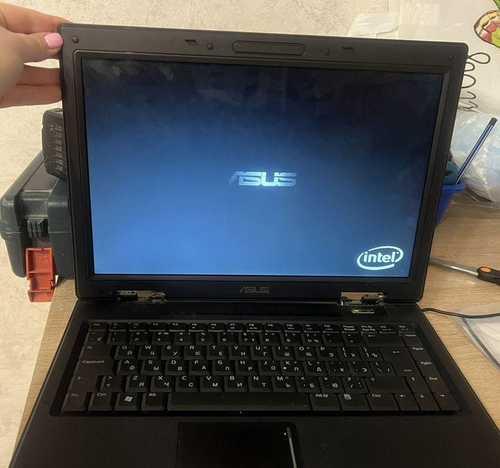 Ноутбук asus X80L