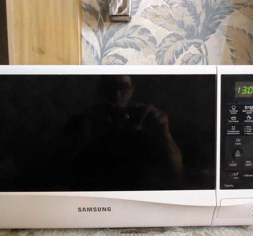 Микроволновая печь с грилем Samsung GE83KRW-2/BW