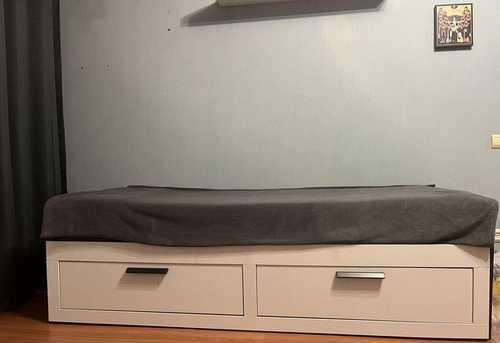 Кровать двухспальная IKEA 160 200 без матраса