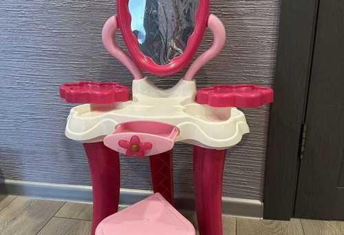 Детский туалетный столик со стульчиком фирмы klein