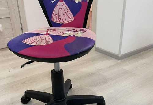 Компьютерное кресло для девочки