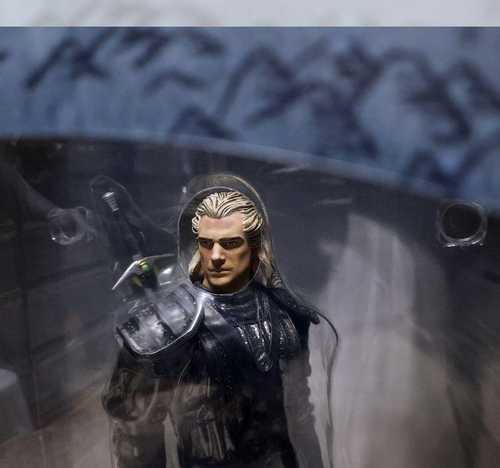Geralt Figure / Netflix The Witcher / Dark Horse