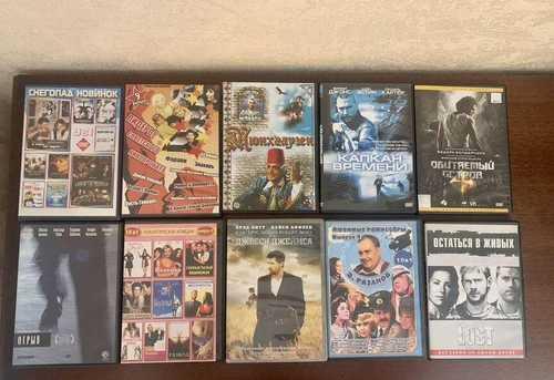 DVD-диски с фильмами и караоке