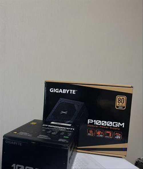 Блок питания Gigabyte P1000GM