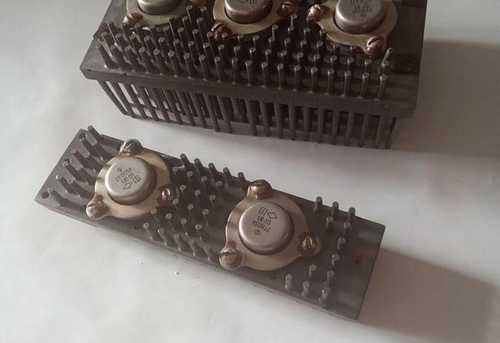 Радиаторы с транзисторами 2Т803А