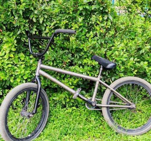 Трюковой велосипед bmx