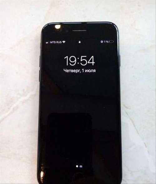 Телефон iPhone 7