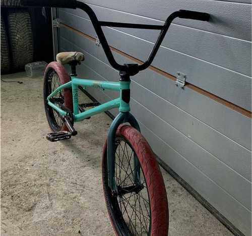 Продам велосипед BMX Custom