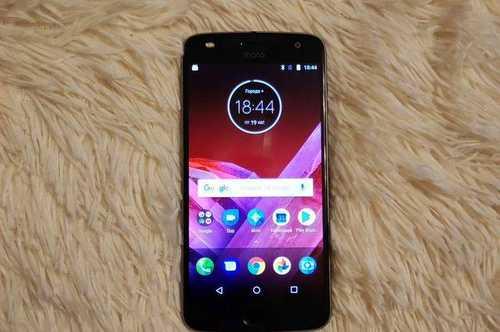 Motorola Z2 play