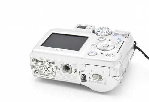 Компактный фотоаппарат Nikon Coolpix 5600