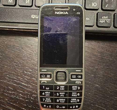 Nokia E52