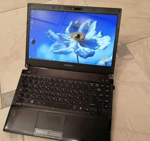 Ноутбук Toshiba Satellite R830-13M