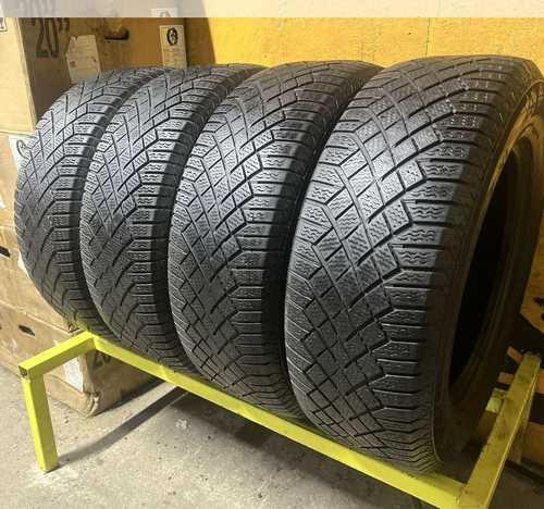 Continental ContiVikingContact 7 SUV 235/65 R17