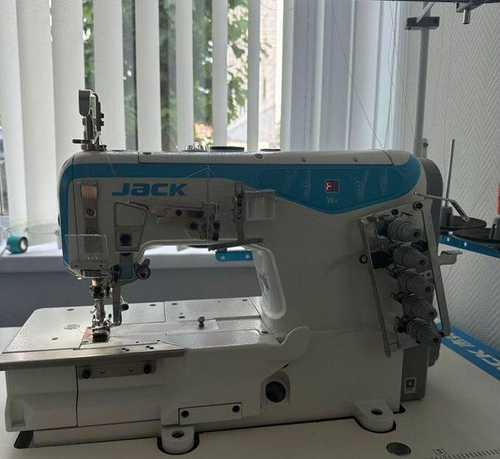 Плоскошовная швейная машина Jack W4-D-01GB(5,6мм)