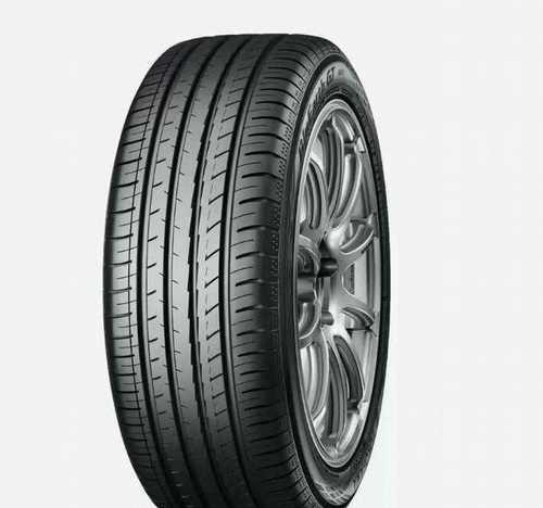 Yokohama BluEarth-XT AE61 215/60 R17