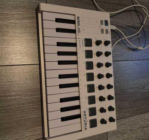 Midi клавиатура arturia minilab mk2 (Оригинал)