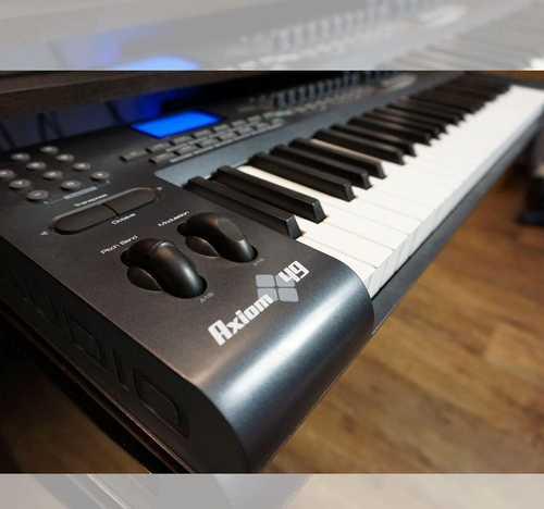 M-Audio Axiom 49 (midi клавиатура)