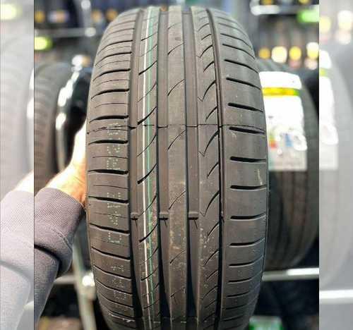 Rotalla Setula S-Race RU01 245/40 R18 97W