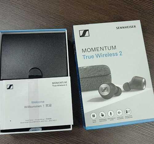 Наушники SennheiserMomentum True Wireless 2