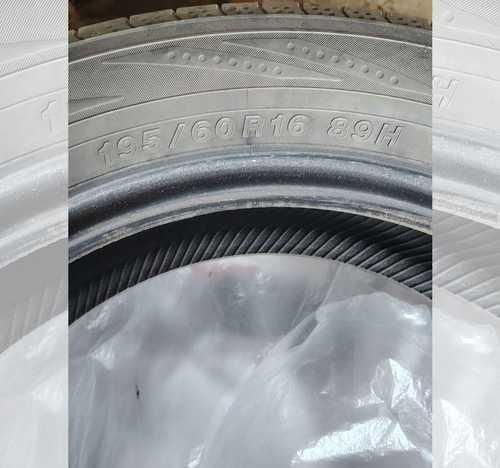 Yokohama BluEarth Ecos ES31 195/60 R16 89H