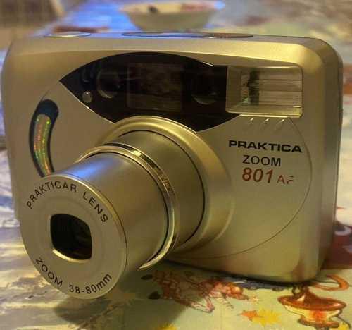 Пленочный фотоаппарат praktica zoom 801af