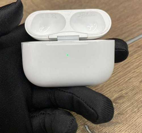 Кейс Airpods Pro 1