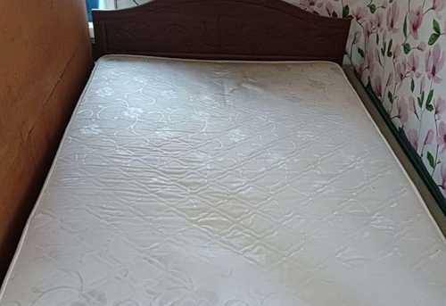 Кровать двухспальная с матрасом 140*200