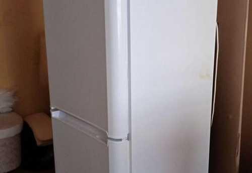 Холодильник Indesit IB201