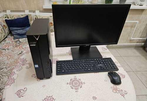 Системный блок с монитором, клавиатурой и мышью
