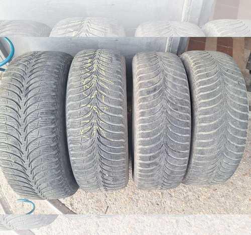 Goodyear UltraGrip 215/65 R16 98T