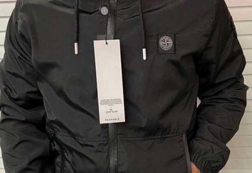 Ветровка Stone Island с капюшоном, чëрная