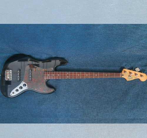 Fender Standard Jazz Bass